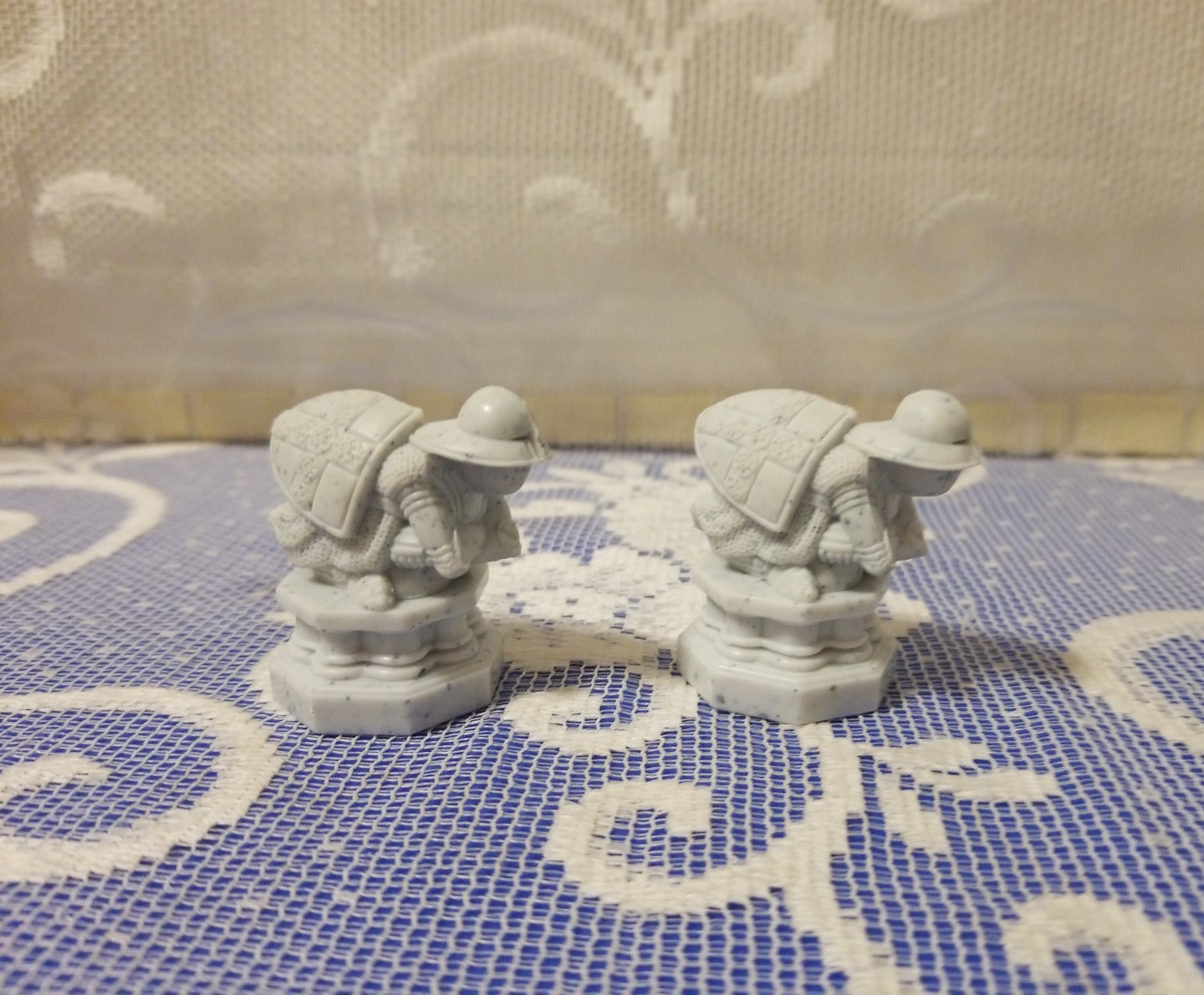 Harry Potter Wizard Chess 2002; White(Gray) Pawns Replacement Pieces | eBay