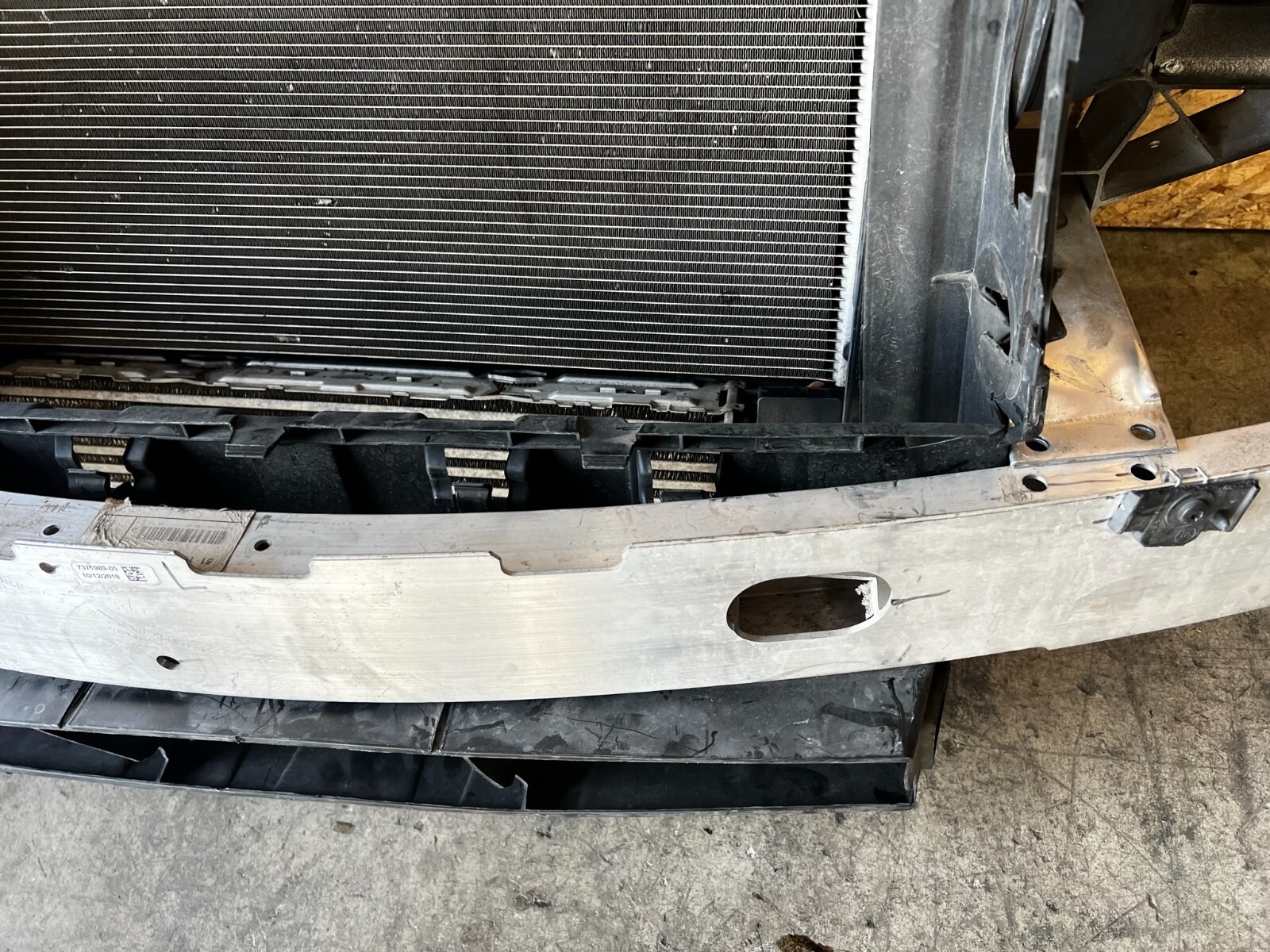 BMW 2012-2017 F25 X3 FRONT RADIATOR FAN CORE SUPPORT CLIP ASSEMBLY OEM ...