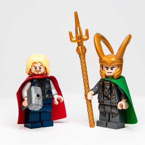 LEGO Marvel Minifigures: Thor (sh018) & Loki (sh033) 6869 Quinjet ...