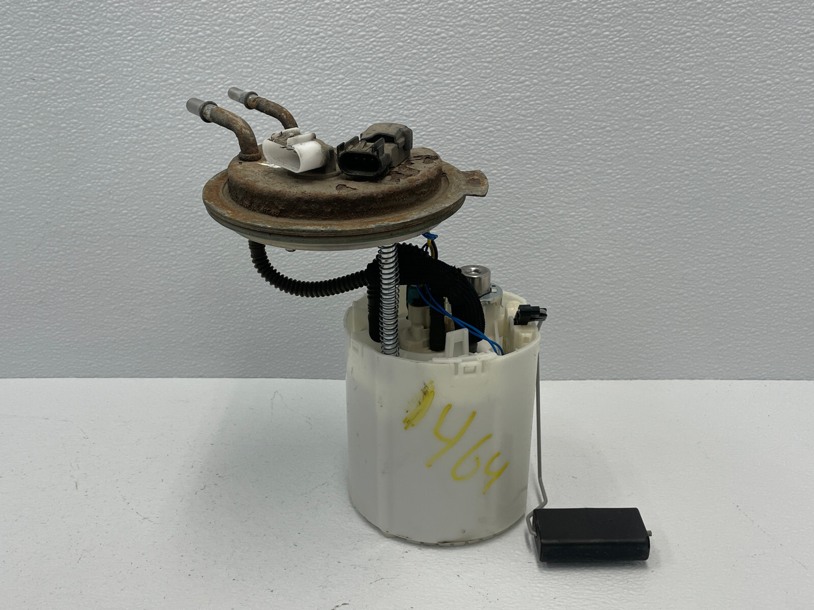 2007-2014 Cadillac Escalade Gas Tank Fuel Pump Assembly 1464 OEM | eBay