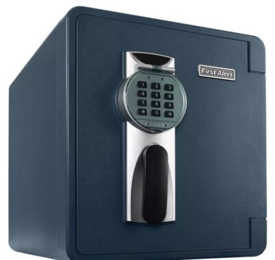 First Alert Digital Safe Waterproof Keypad Ready-Seal 0.94cu ft (Damage ...