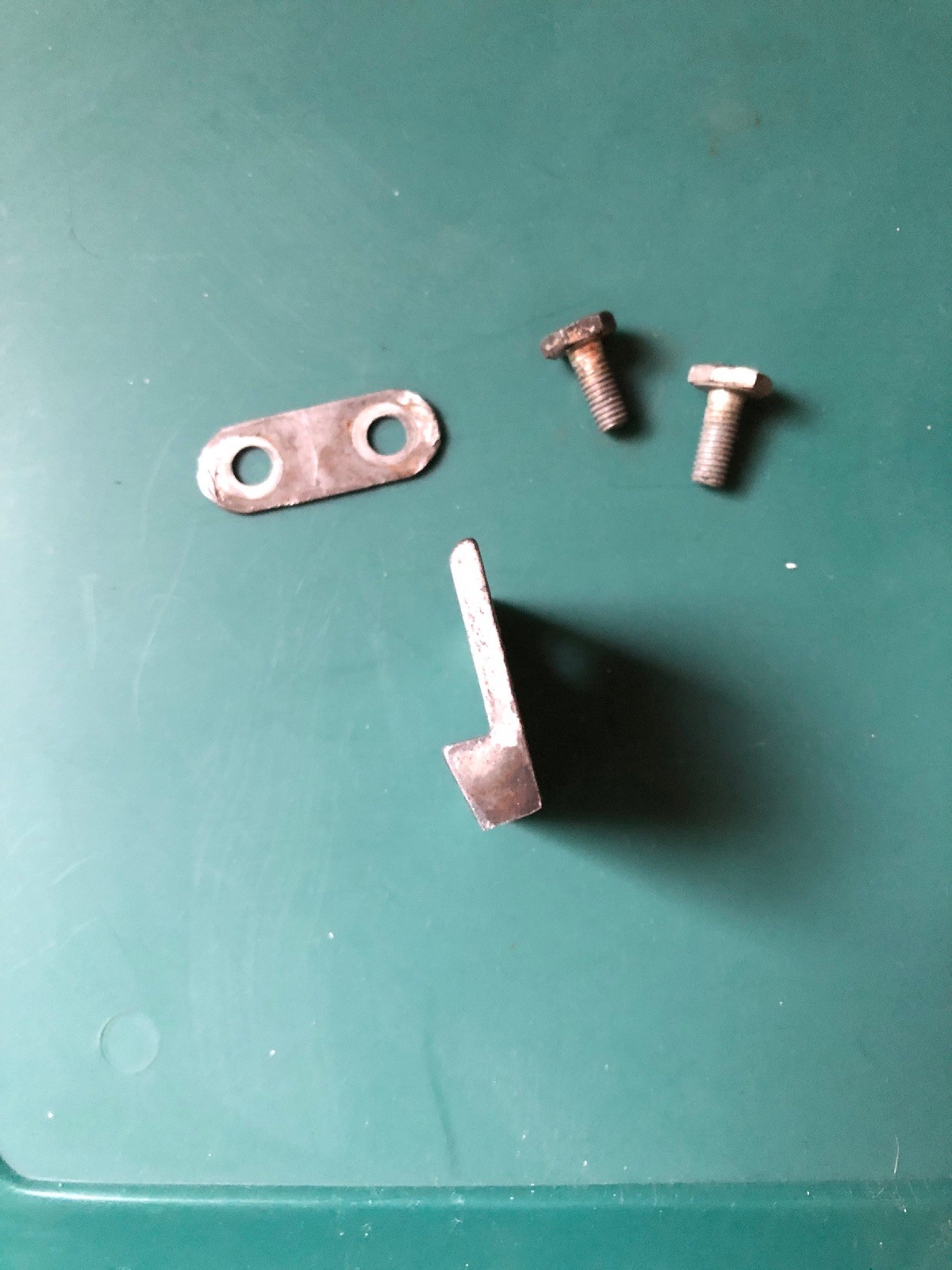 Stop Lug 0442506-8, Lug Safety 0442506-9 for Cessna 172 Aircraft | eBay