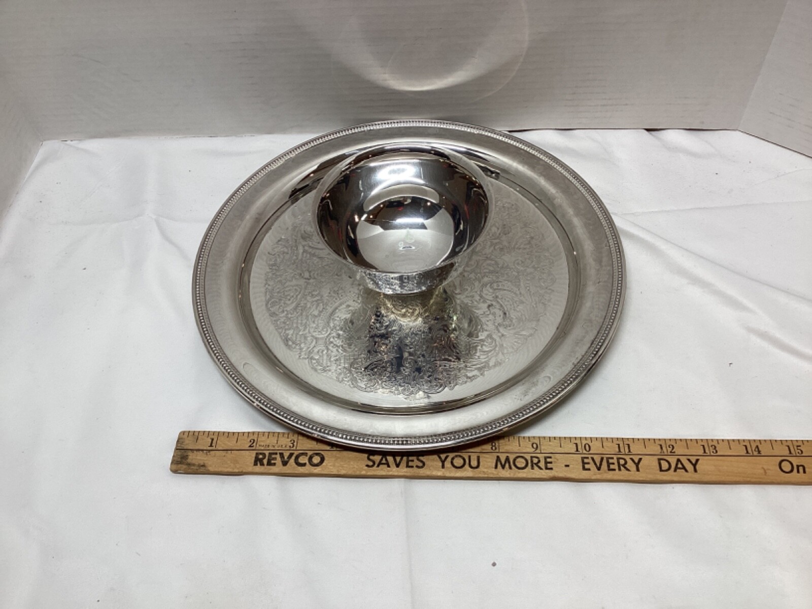 Vintage Oneida Silversmiths Silver-plate Embossed Silver Chip & Dip ...