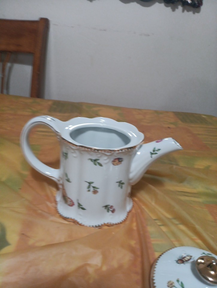 Godinger Teapot PRIMAVERA white gold butterflies flowers 6" tall 9 ...