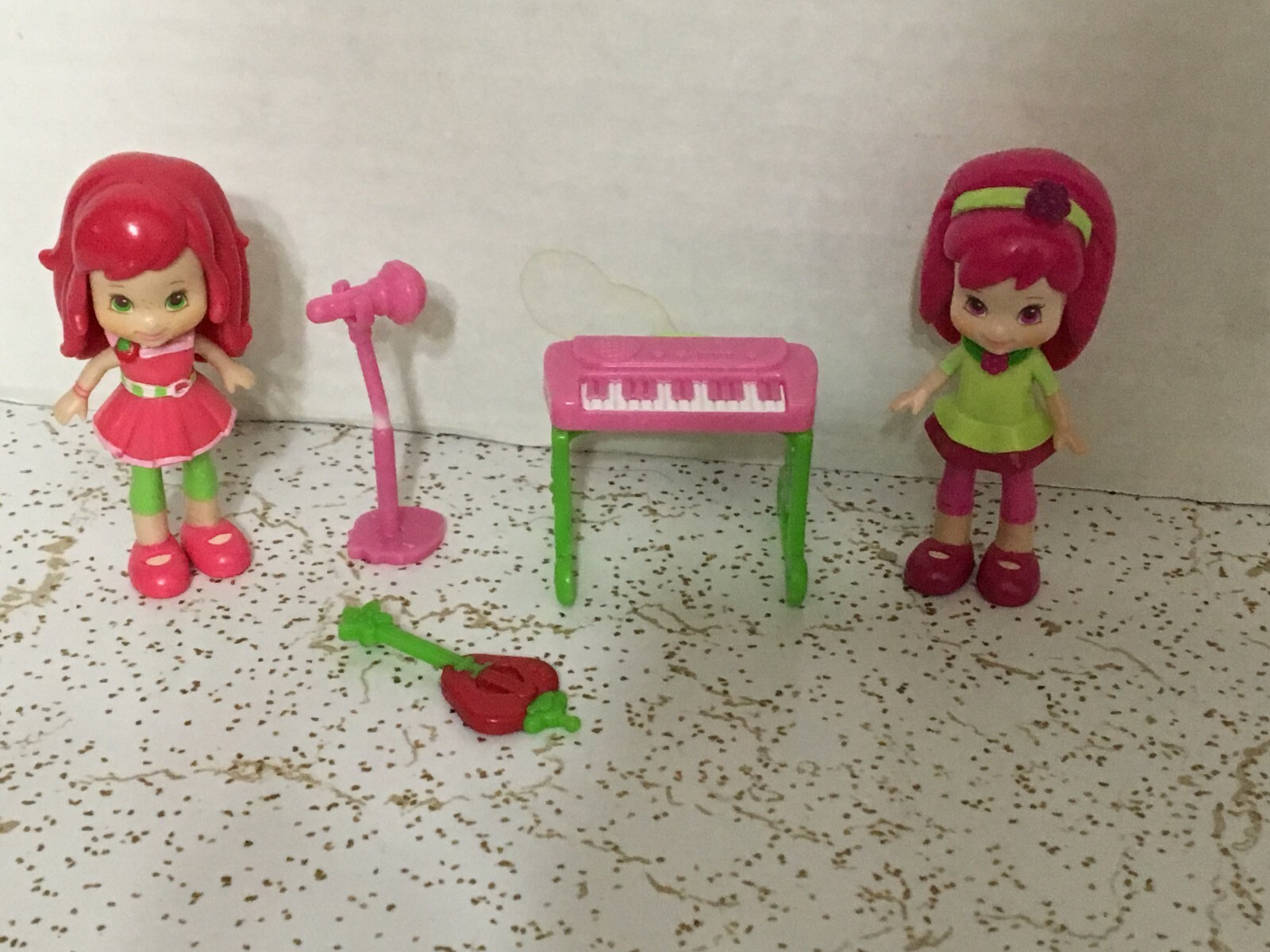 Strawberry Shortcake & Raspberry Torte Dolls Berry Musical Talent Show ...