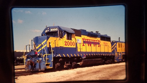 XTZ05 35MM Train Slide ENGINE LOCOMOTIVE RR PWWR 2000 GP35m FT WORTH TX ...