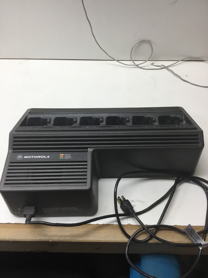 MOTOROLA 6 BAY RADIO RAPID RACK CHARGER. NTN1177C. | eBay