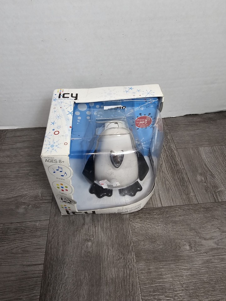 I-CY Icy Penguin Lighted Dancing Speaker Hasbro New Damage Box Tiger ...