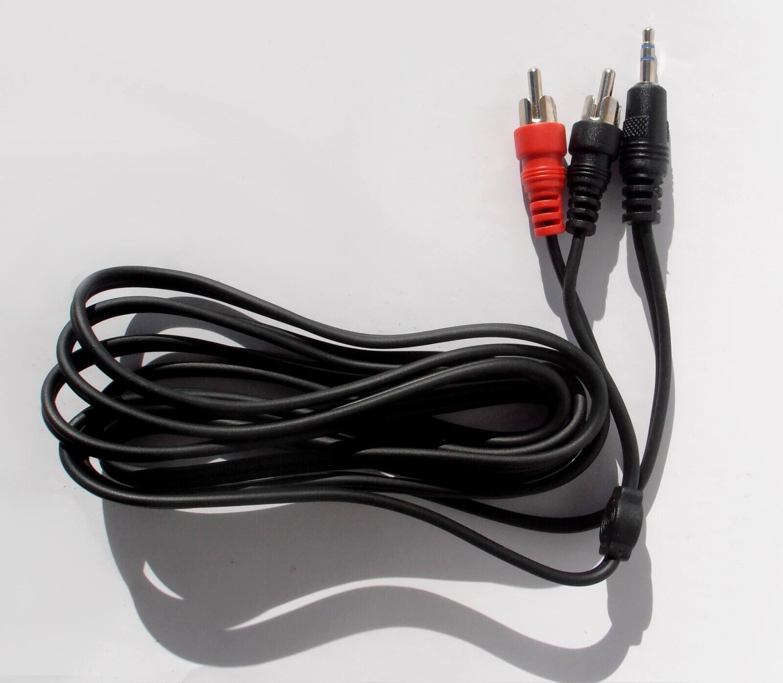 3.5mm Stereo Mini male plug to 2 RCA Male Stereo on a 6 foot 2-Ch ...