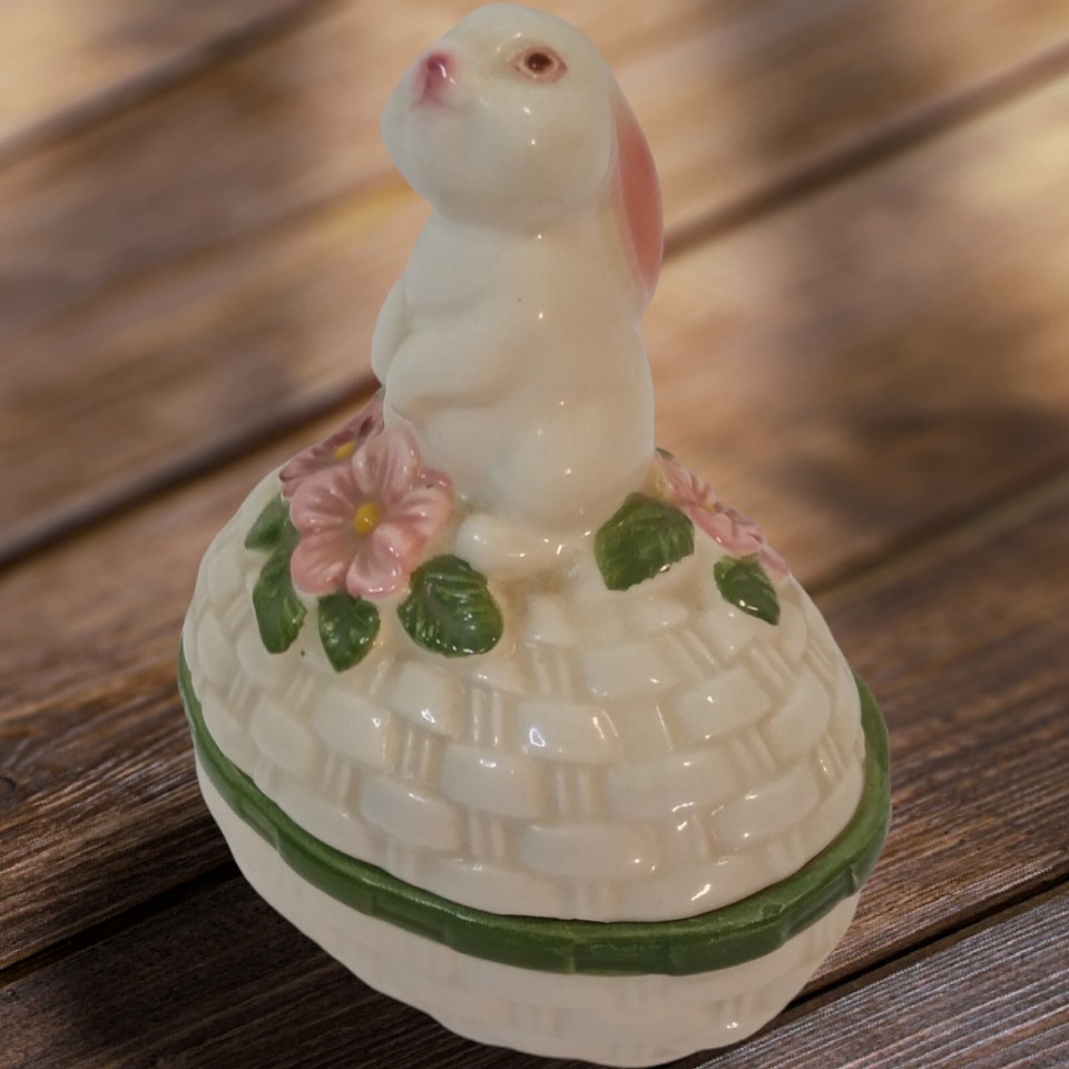 Avon Bunny Rabbit Trinket Box Vintage 1982 Hand Paint Ceramic Ring ...