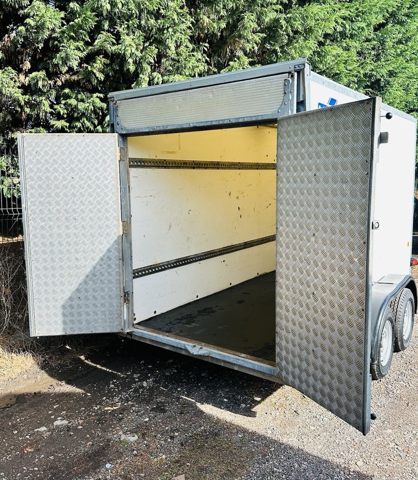 Ifor Williams BV105 10ft Box Van Trailer (Ramp / Doors) Ivor BV85 BV125 ...