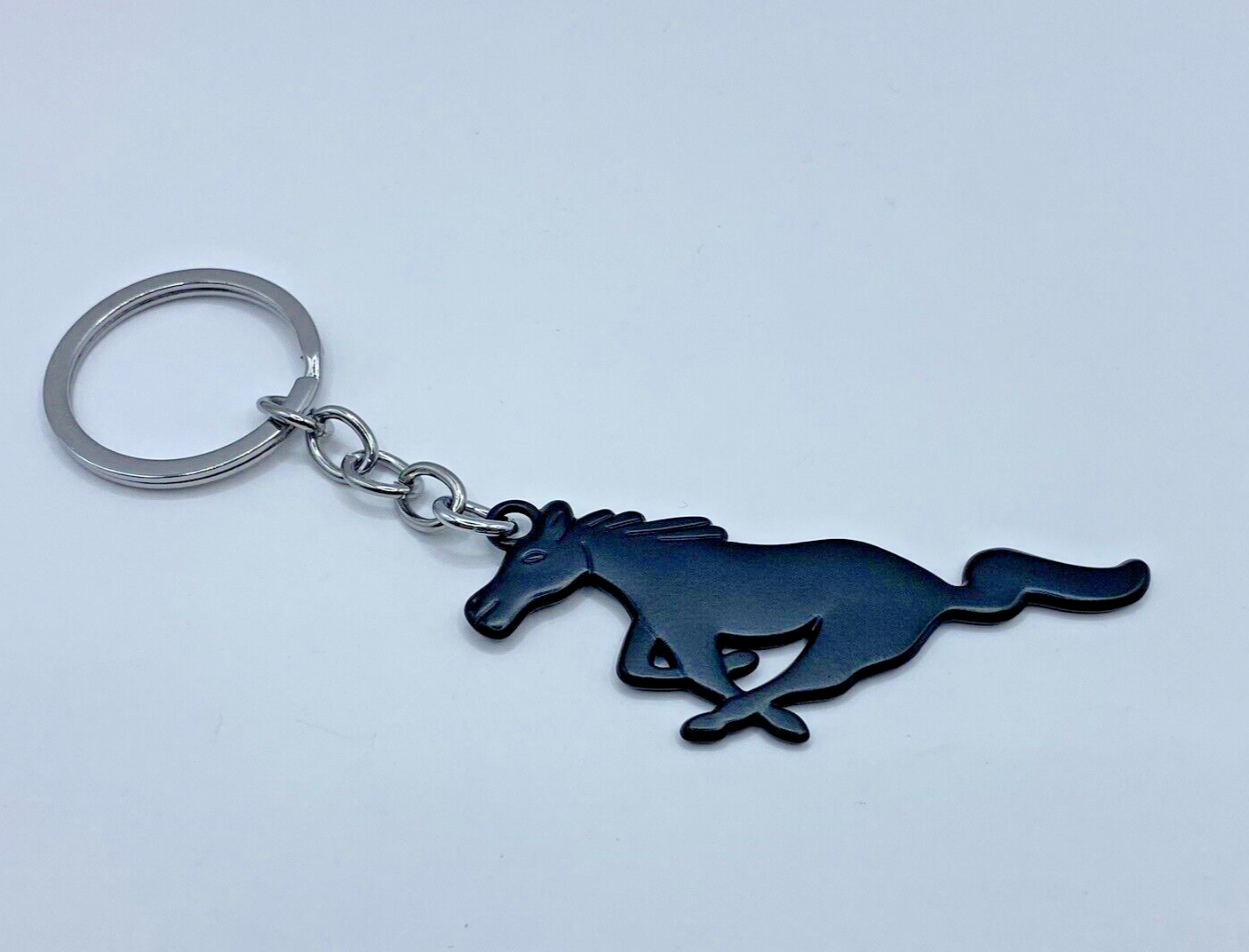 Ford Mustang Car Key Holder Key Chain Clip Mustang Pony Logo V8 Black ...