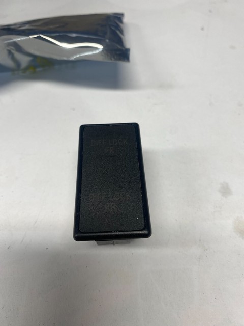 2014 Mack CXU Switch | Misc. | Front And Rear Diff Lock Indicator | P/N ...