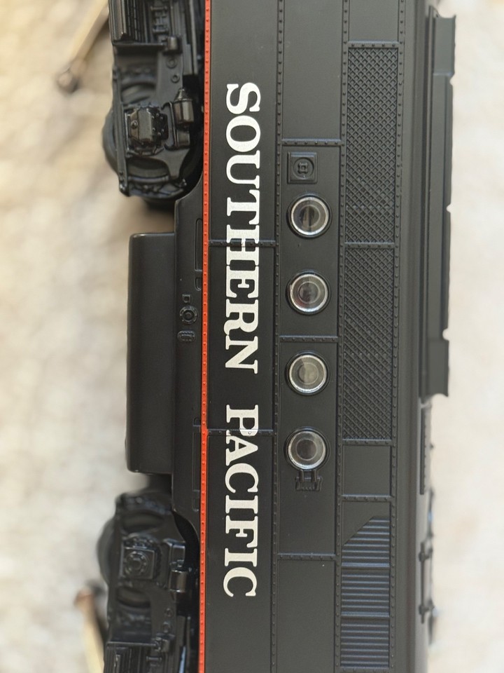 NIB, vintage Lionel , FT Diesel Engine 6-38253 | eBay