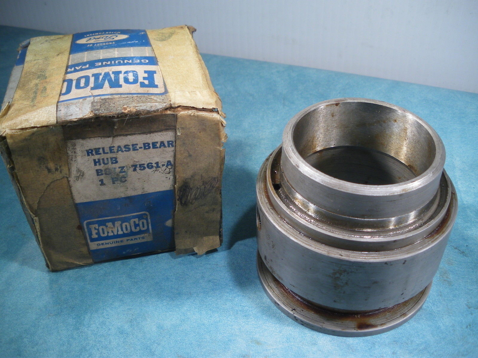 NOS Clutch Release Bearing Hub B8TZ-7561-A 1958 1959 Ford | eBay
