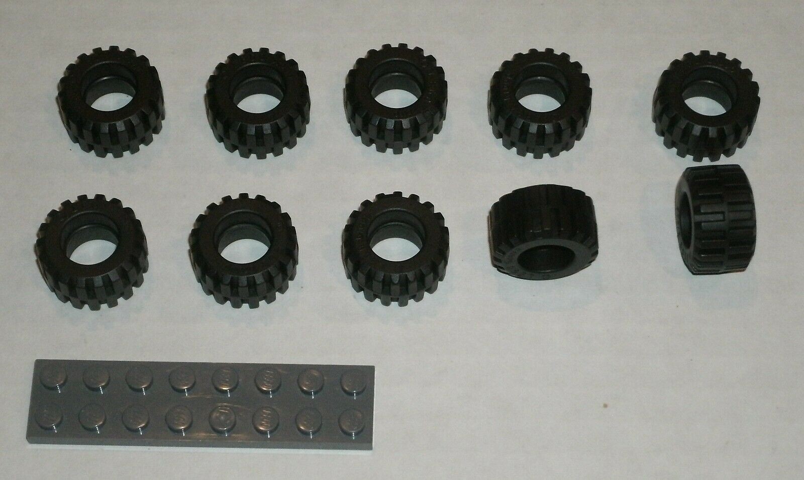 LEGO NEW Black Tire 21 x 12mm - Offset Tread Small (10x) 4568644 Brick ...