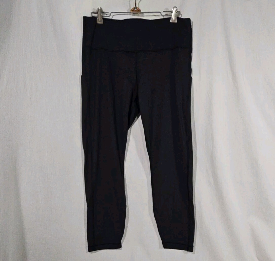 Athleta Ultimate Capri Stash Pocket 7/8 Black Tight PL Petite Large ...