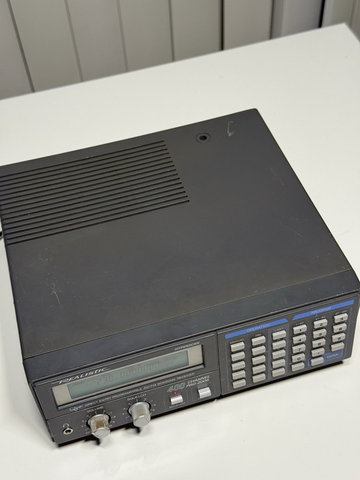 REALISTIC Pro 2006 AM/FM Scanning Receiver Model 20-145 HyperScan 400 ...