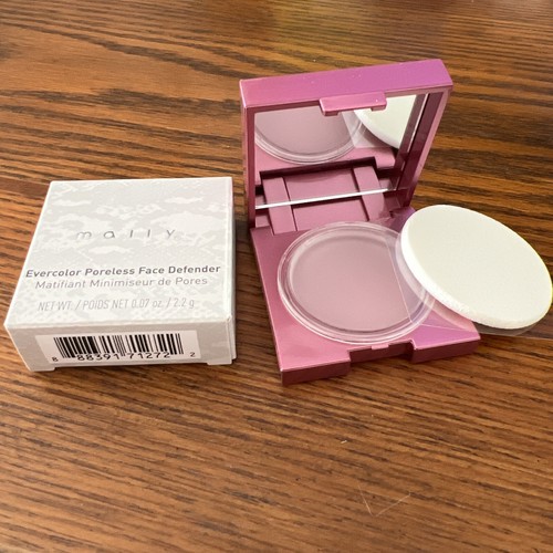 MALLY Evercolor Poreless Face Defender in Box With Sponge 0.07 oz ...