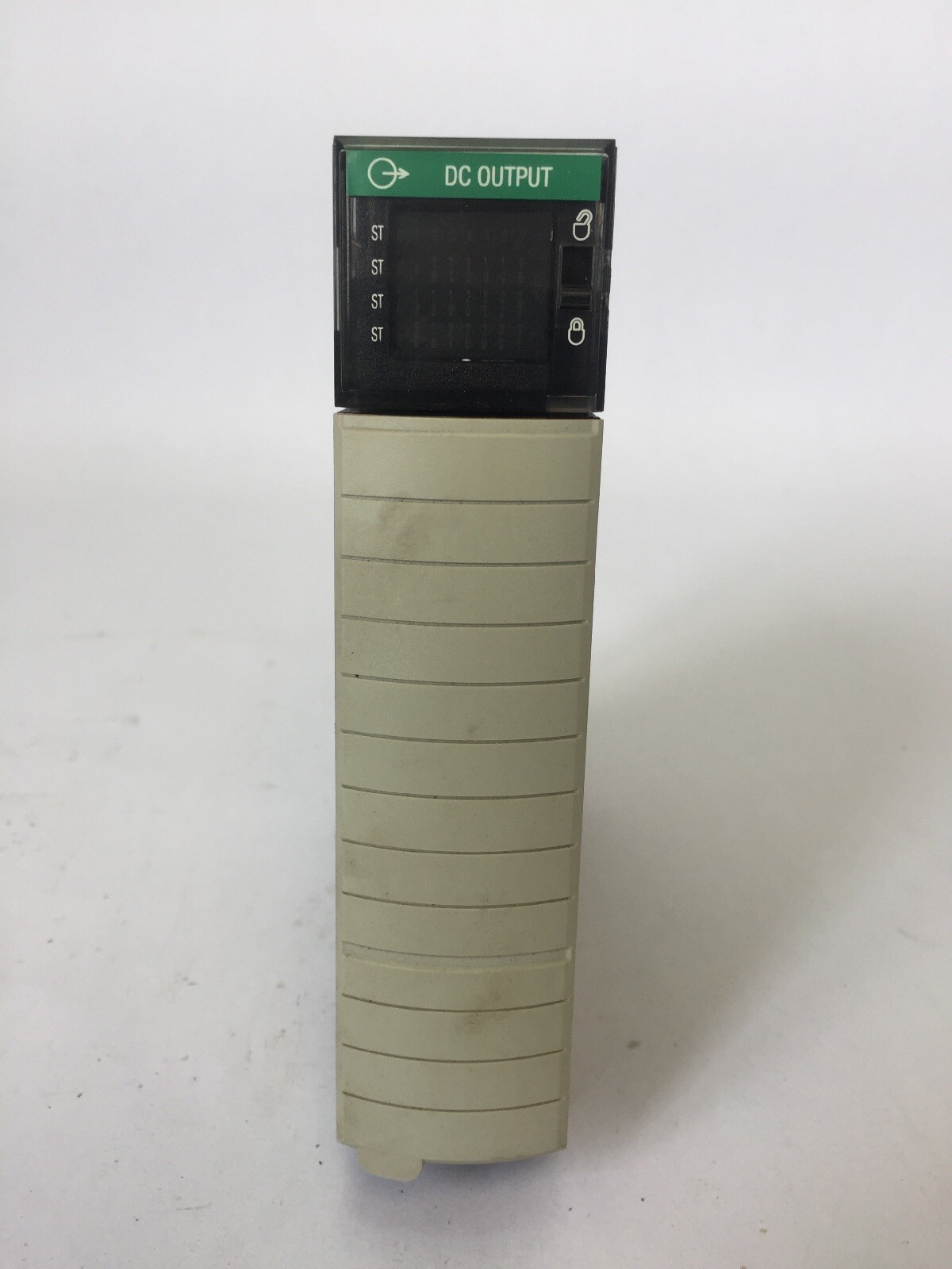 ALLEN BRADLEY 1756-0B32 DC OUTPUT SER A REV K01 DC OUT 32PT 24VDC | eBay