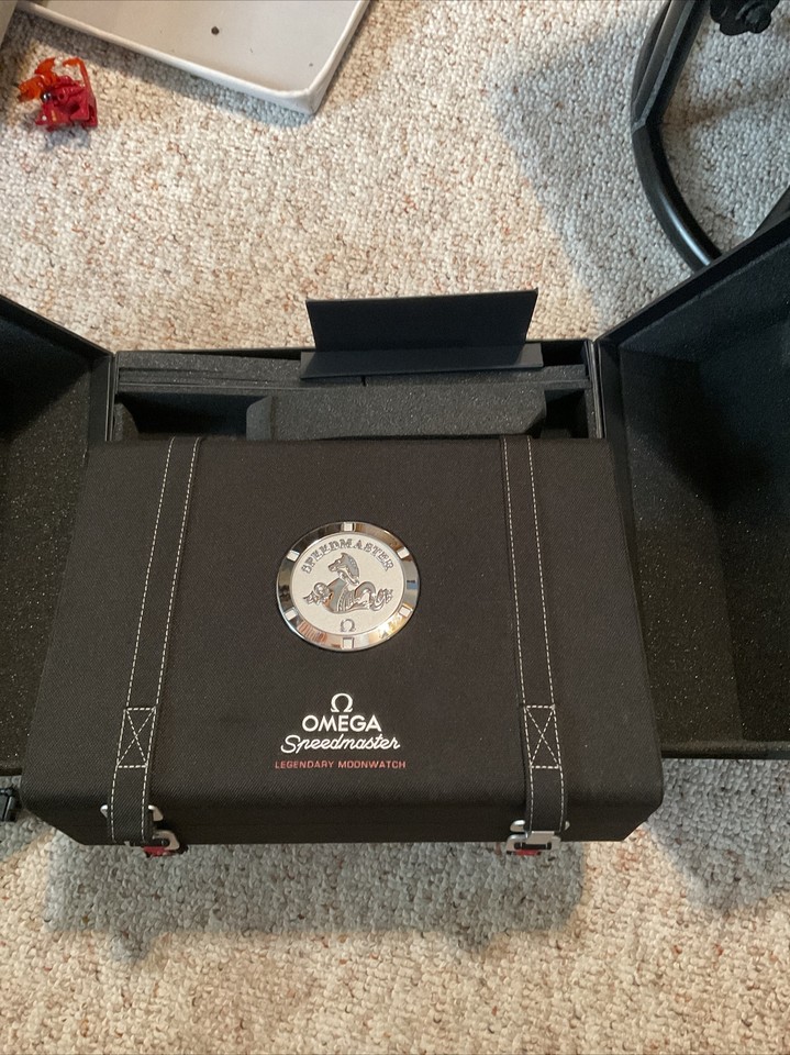 OMEGA Speedmaster Moonwatch Professional Case. Omega Big Box case w ...