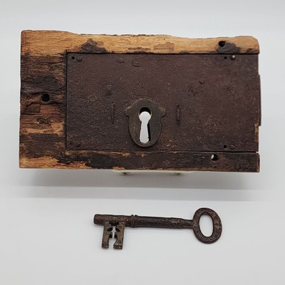 Locks & Keys - Vintage Door - 5