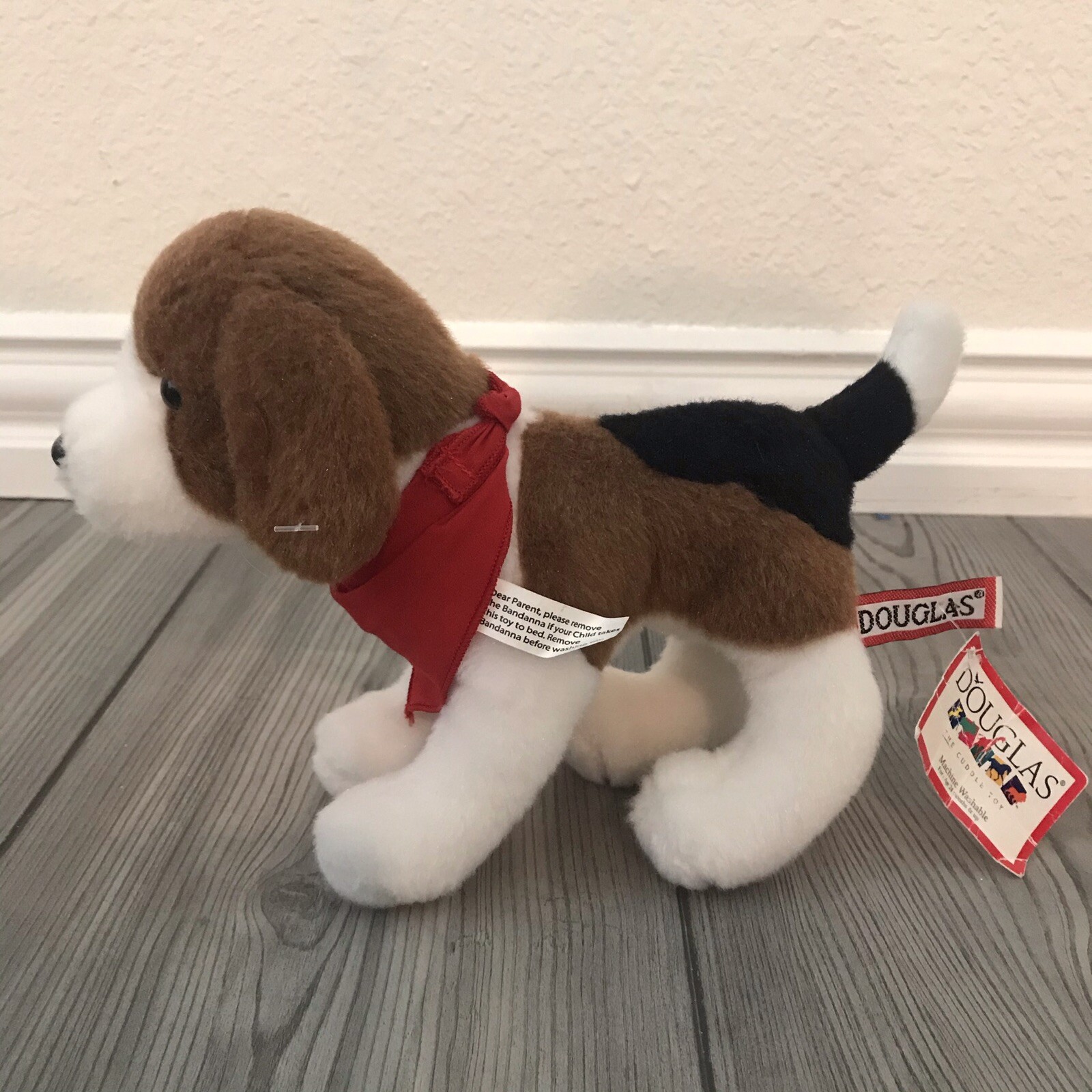 Douglas Beagle Dog George Washington’s Mount Vernon Plush Red BANDANA ...