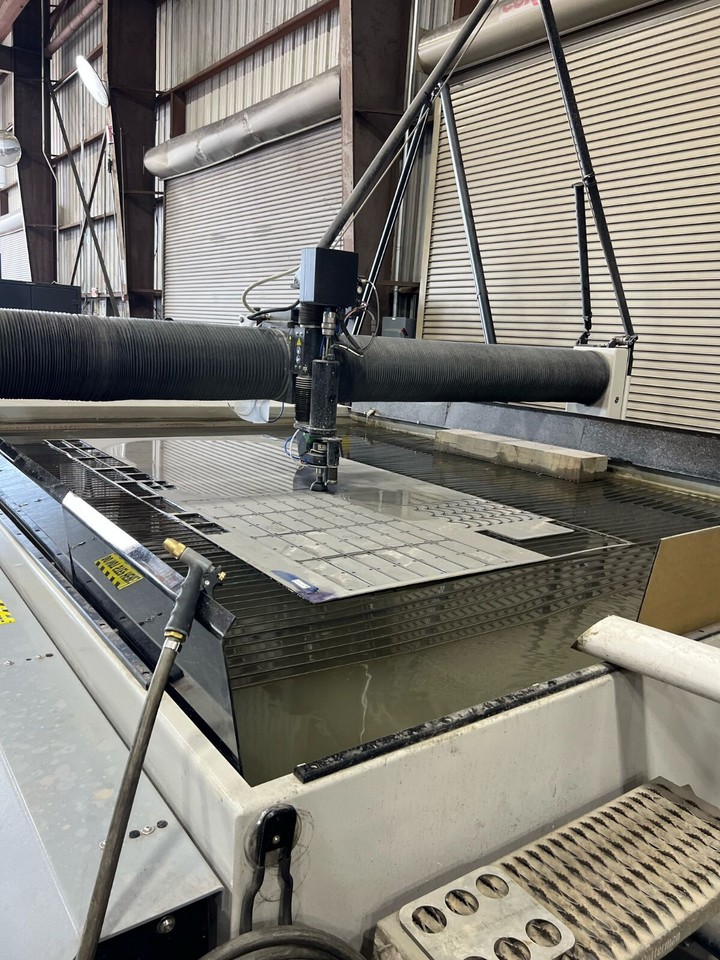 2024 Omax 120X/S CNC Waterjet Cutting A-Jet Head 10x13 Table Size 100 ...