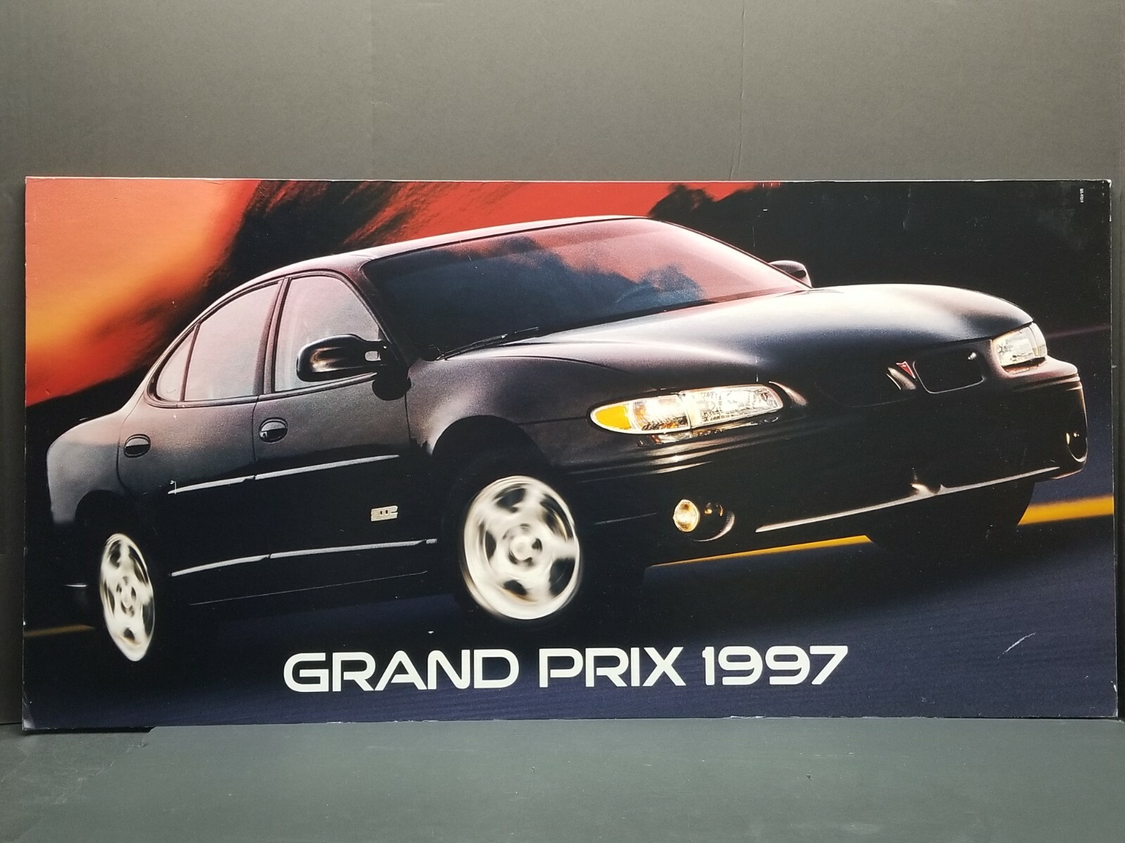 Pontiac Grand Prix Logo Wallpaper