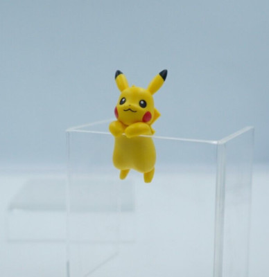 Pikachu *Holding at the edge* gashapon bandai figure Vintage Figures ...
