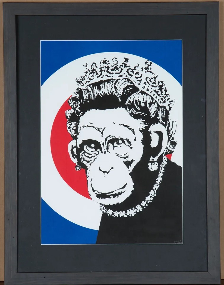 BANKSY - MONKEY QUEEN - NUMBERED ORIGINAL SCREENPRINT WITH PEST CONTROL ...