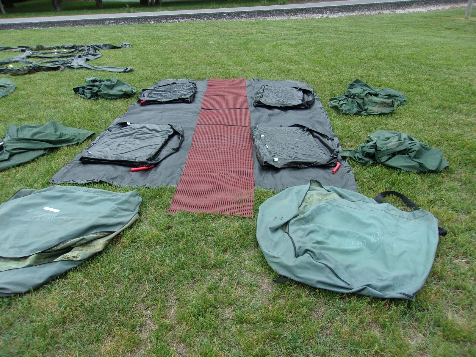 MILITARY SURPLUS GENERAL LIGHT WEIGHT FIELD SHOWER SYSTEMS CAMP HUNT US ...