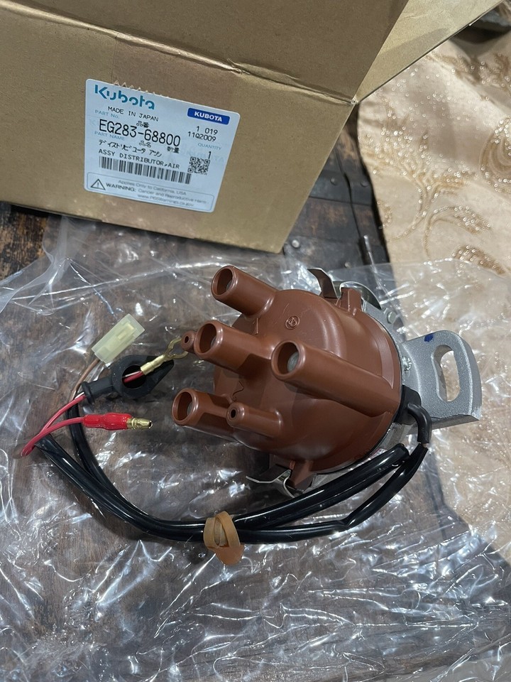 New Genuine Kubota Engine Distributor Assembly EG283-68800 Denso EG283 ...