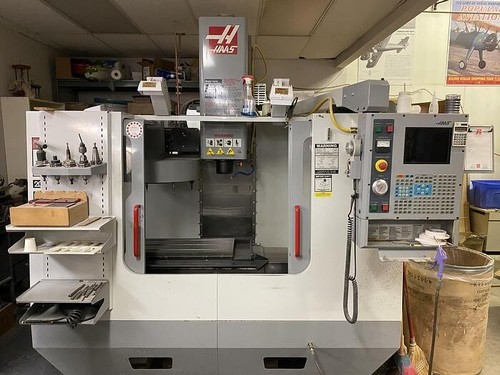 VF2D HAAS "HIGH-SPEED" CNC VERTICAL MACHINING CENTER w/20 HP VECTOR ...