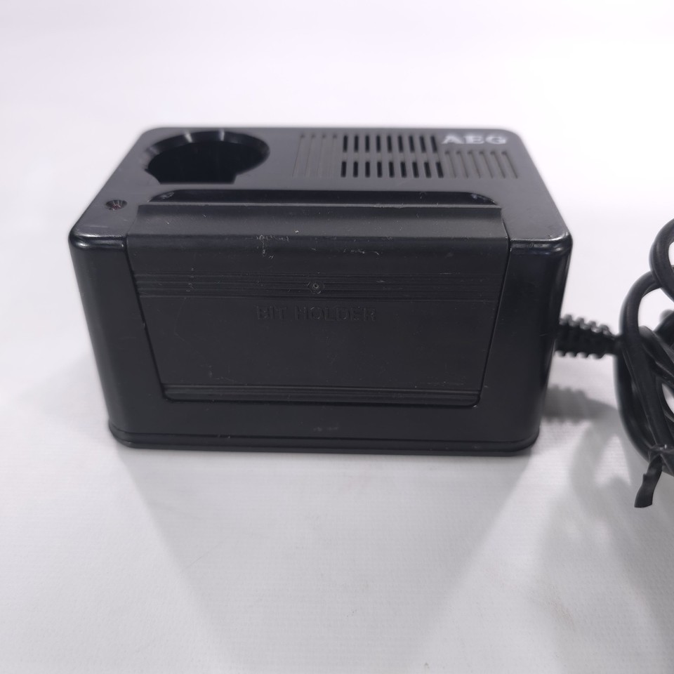 AEG Power Tool Battery Charger RE502 DC 2.4V Milwaukee Japan Bit Holder ...