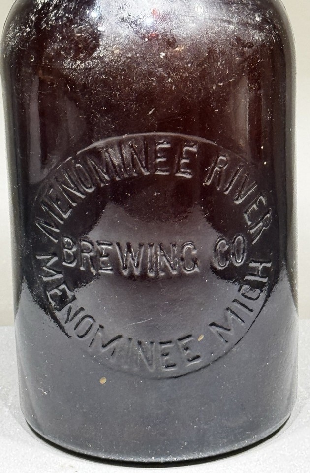 MENOMINEE RIVER BREWING CO MENOMINEE MICH Super Amber Color Very Dark ...