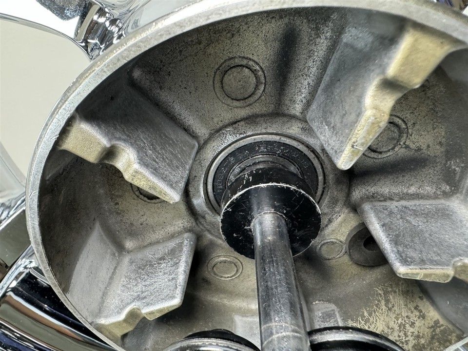 Harley-Davidson 2011 Road Glide CVO Wheels Agitator Chrome F 18x3.5 R ...