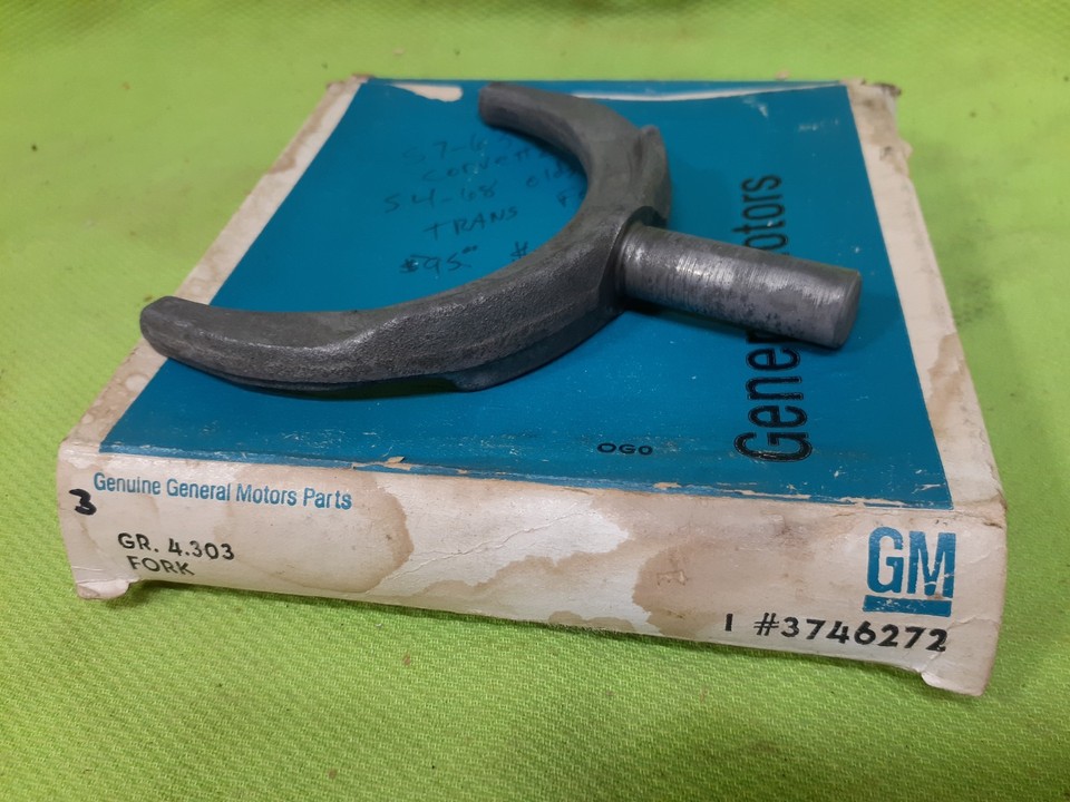 GM NOS 3746272 4 Speed Transmission Shift Fork | eBay