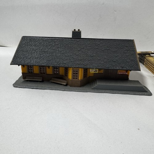 Vintage TYCO Pola-HO Scale Passenger Freight Station West Germany | eBay