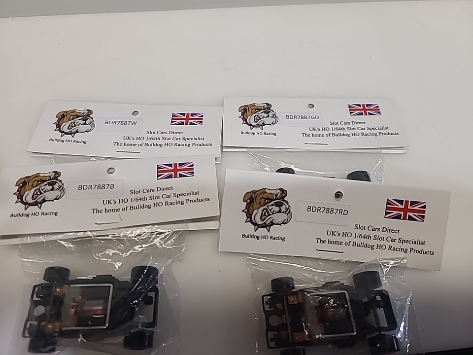 Bulldog AFX SRT HO Slot Car Chassis NEW LOT 4X BLACK, WHITE, RED AND ...