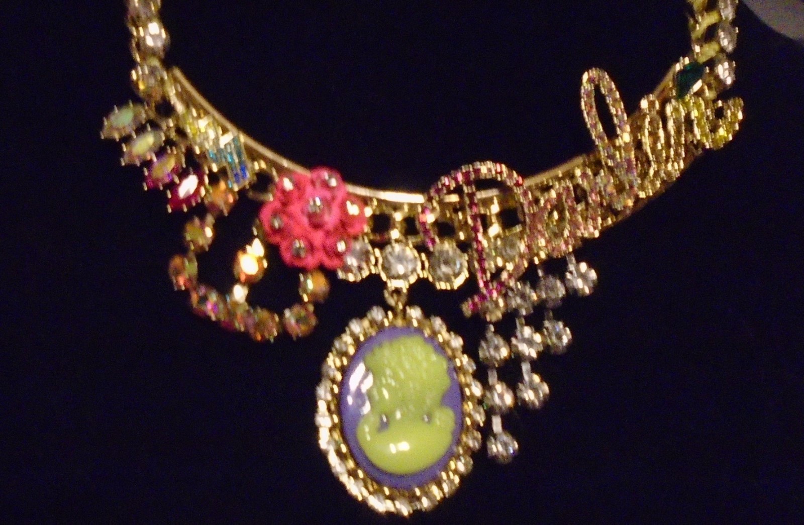 NWT AUTH BETSEY JOHNSON "DARLIN" STATEMENT NECKLACE | eBay