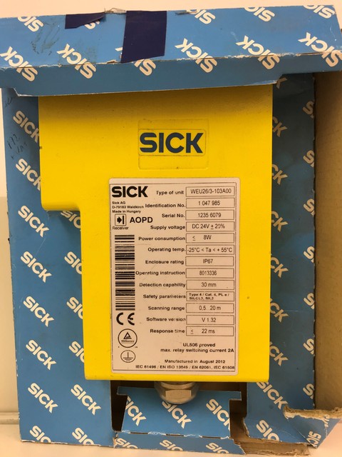 SICK 1047985 WEU26/3-103A00 / WEU26-3-103A00 photoelectric safety ...