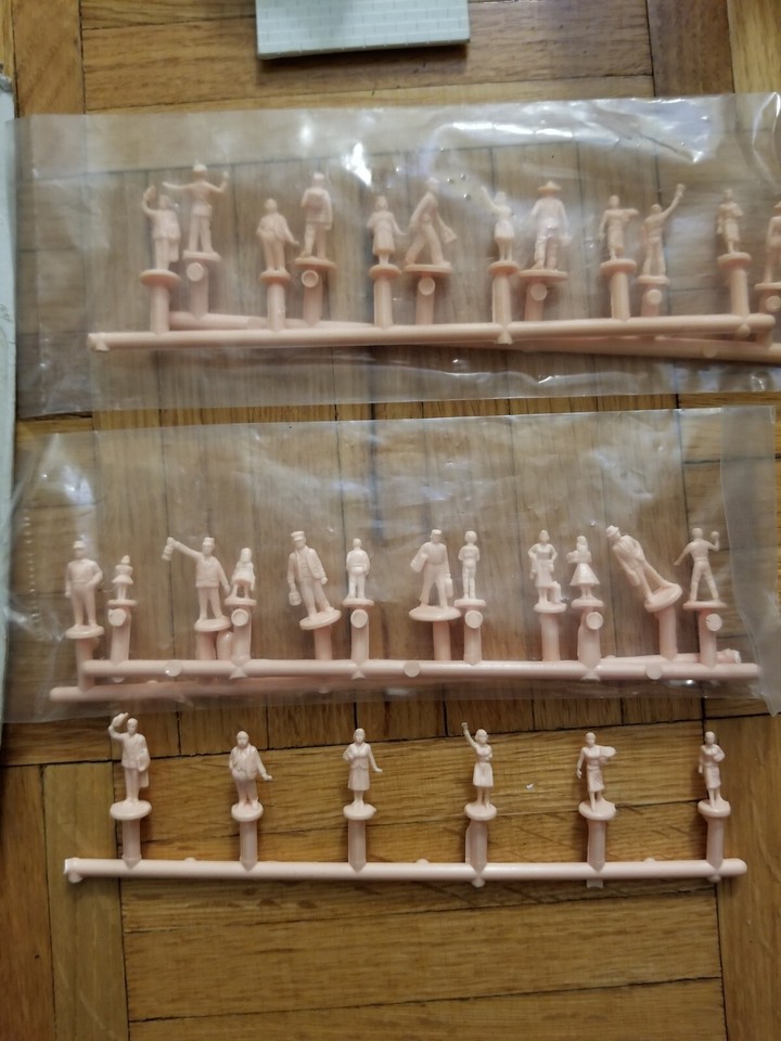 24 Bachmann HO Scale Unpainted People Railroad FIGURES NIB plus 6 ...