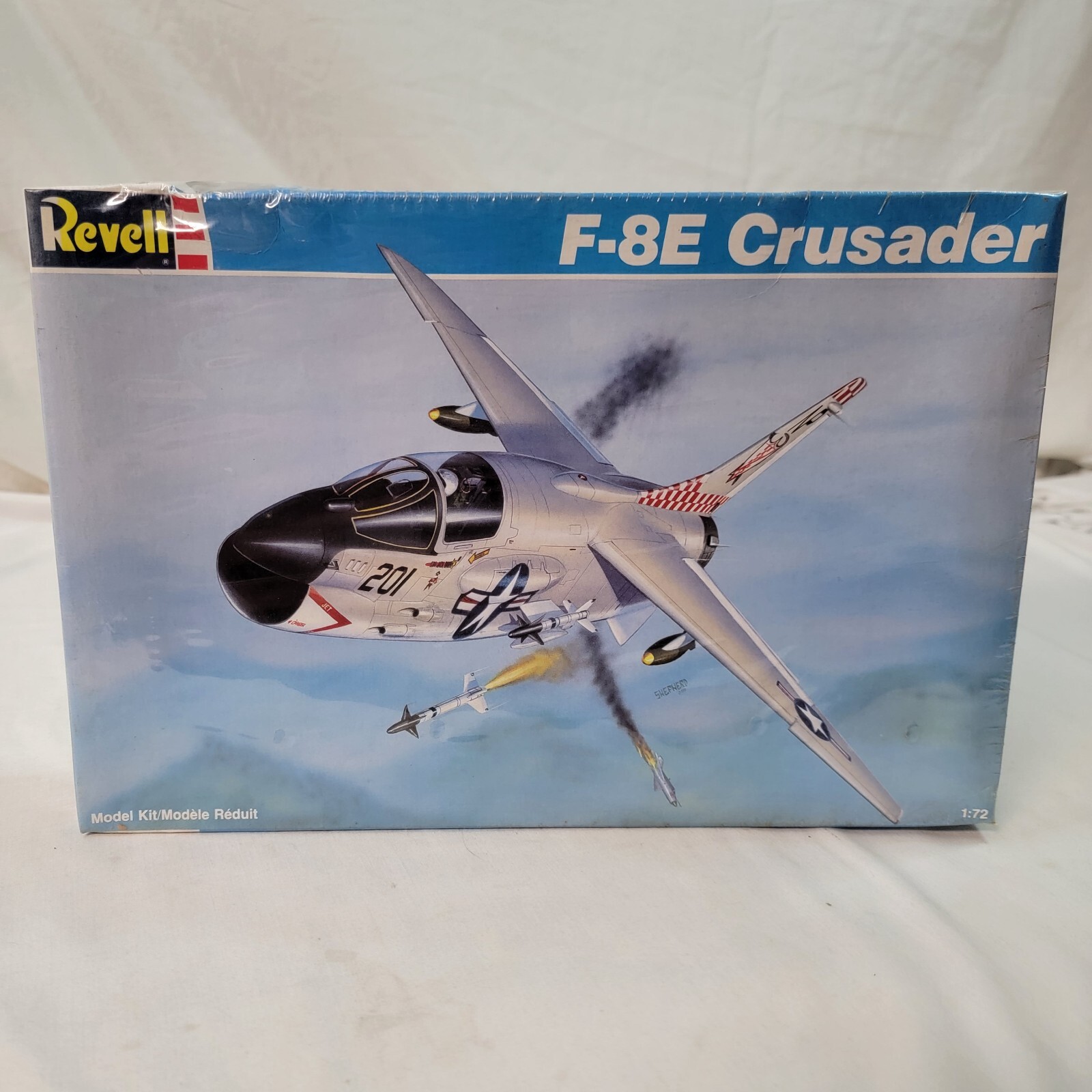 Revell F-8E Crusader 4364 1/72 FS NEW Model Kit 1988 BOX FACTORY SEALED ...