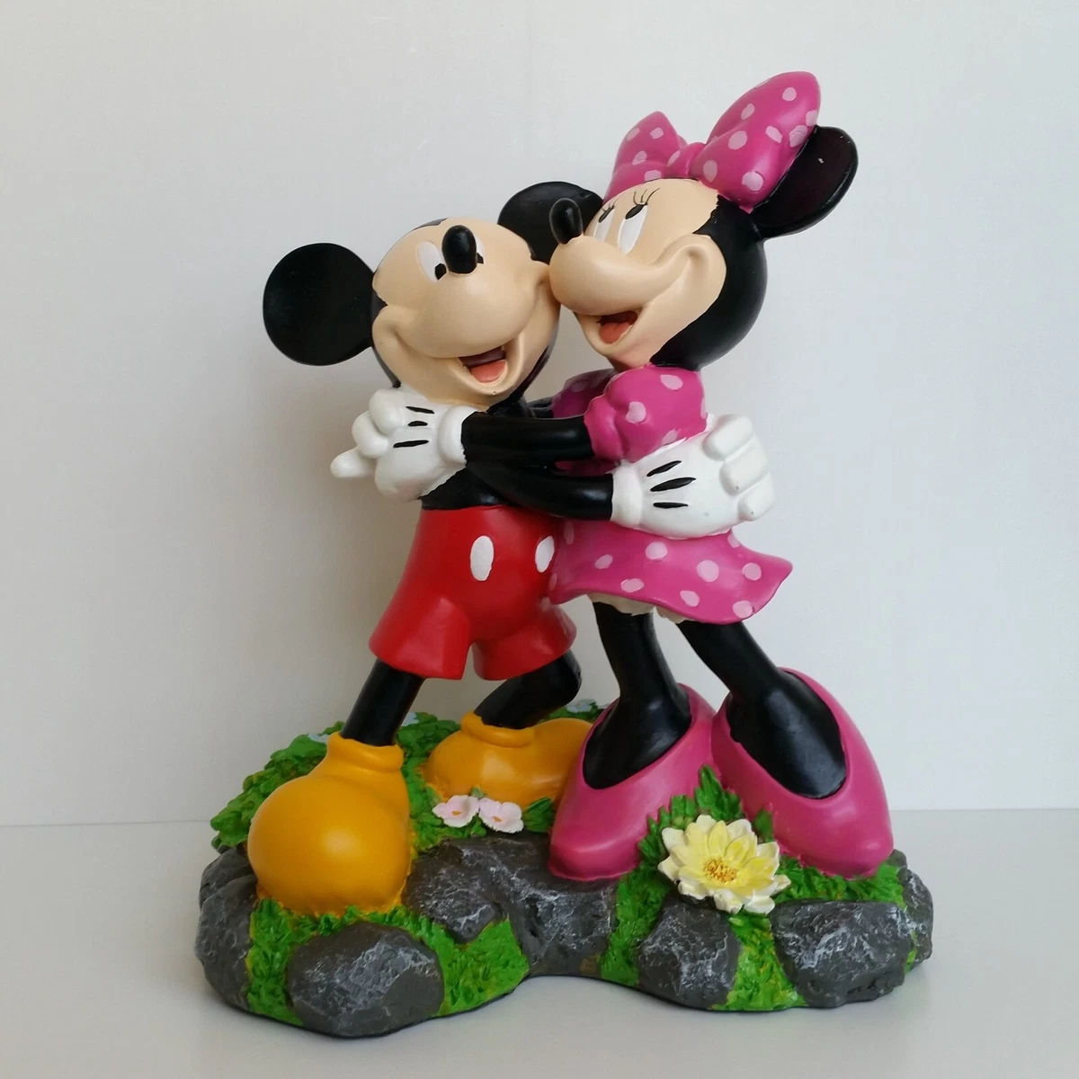 Mickey Mouse And Minnie Mouse Hugging