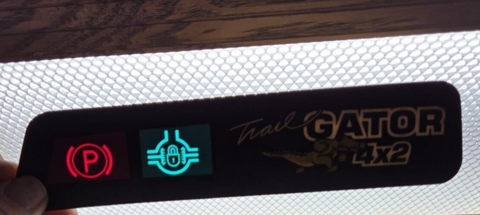 GENUINE M136510 JOHN DEERE TRAIL GATOR 4x2 INDICATOR DECAL PANEL ...