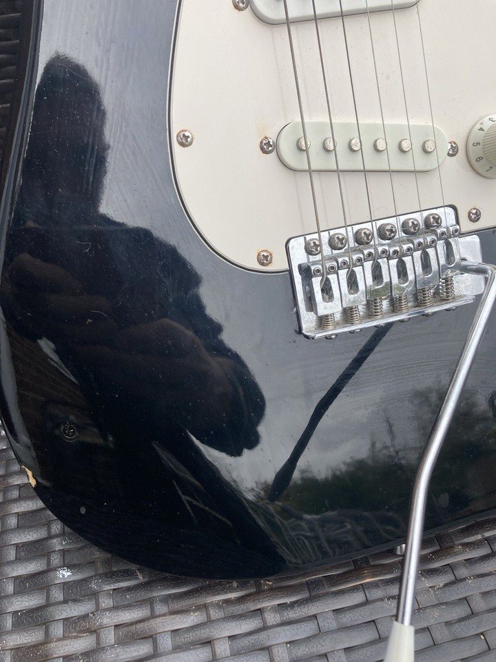 Black & White 6 String Electric Guitar Maple Neck Fender Strat Style ...