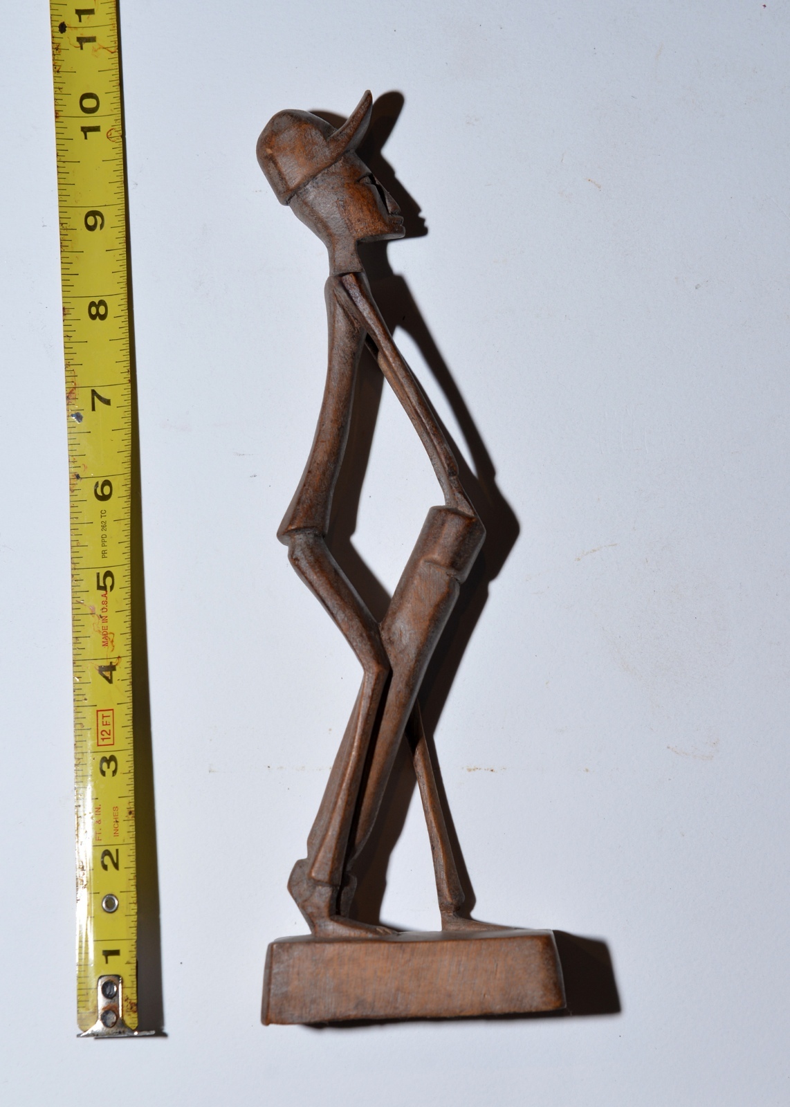 VTG HAND CARVED WOOD MAN PLAYING BONGO DRUM AFRICAN FOLK STATUE ...