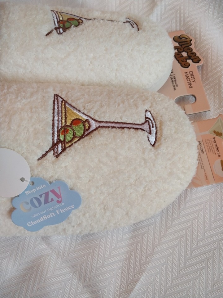 Dirty Martini Slippers Drink Olives White Moon Cake Women's 11 XL NEW ...