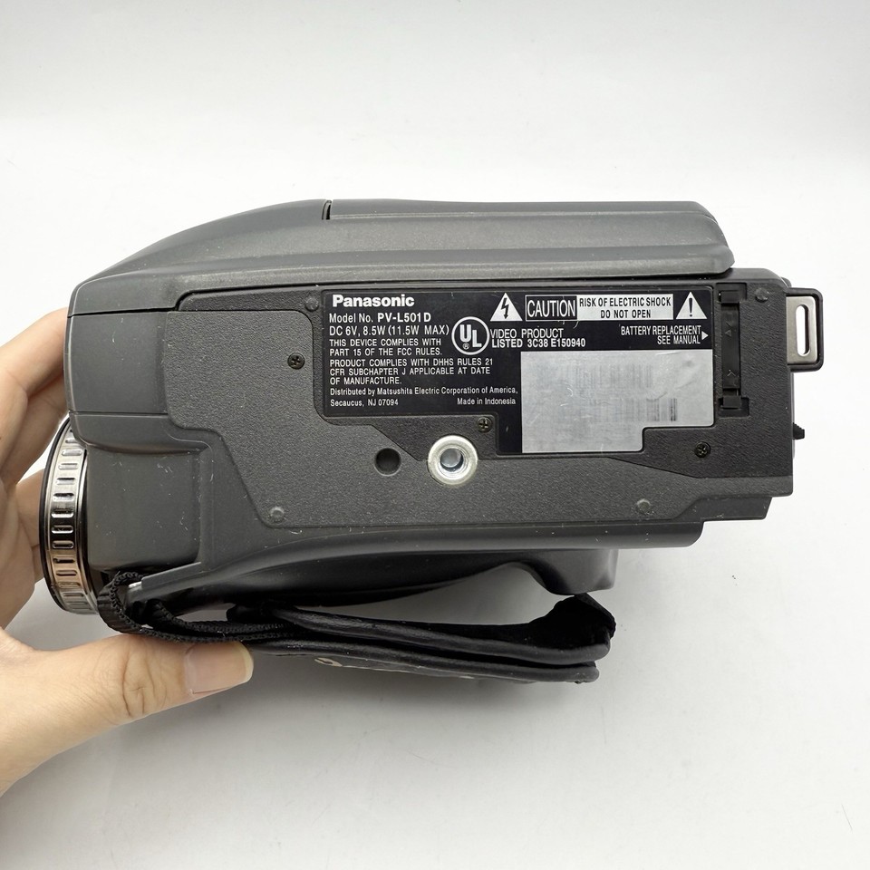 Panasonic Palmcorder Camcorder VHS-C PV-L501D W/Battery *READ* TESTED ...